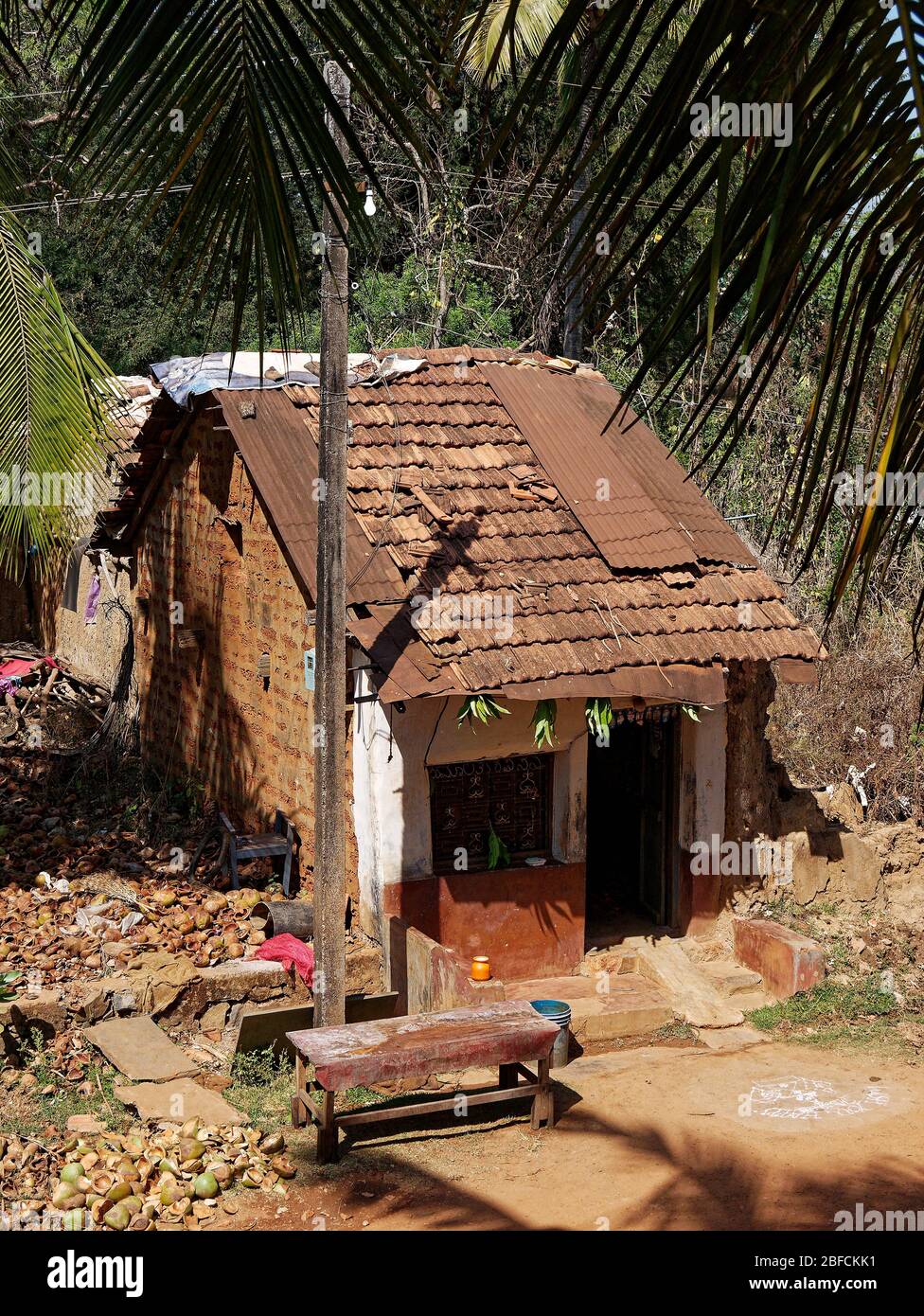 Traditional tiled roof house at Karnataka Stock Photo - Alamy