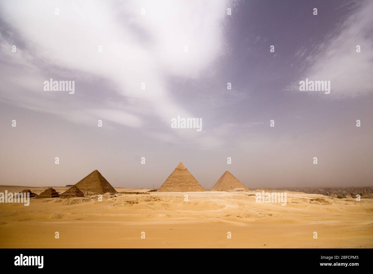 Giza pyramid complex hi-res stock photography and images - Alamy