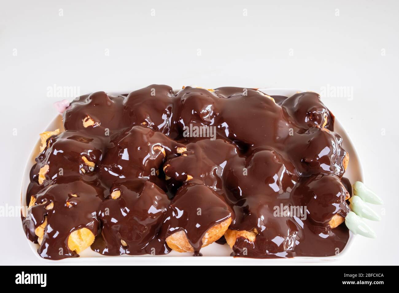 Profiterole, france hi-res stock photography and images - Alamy