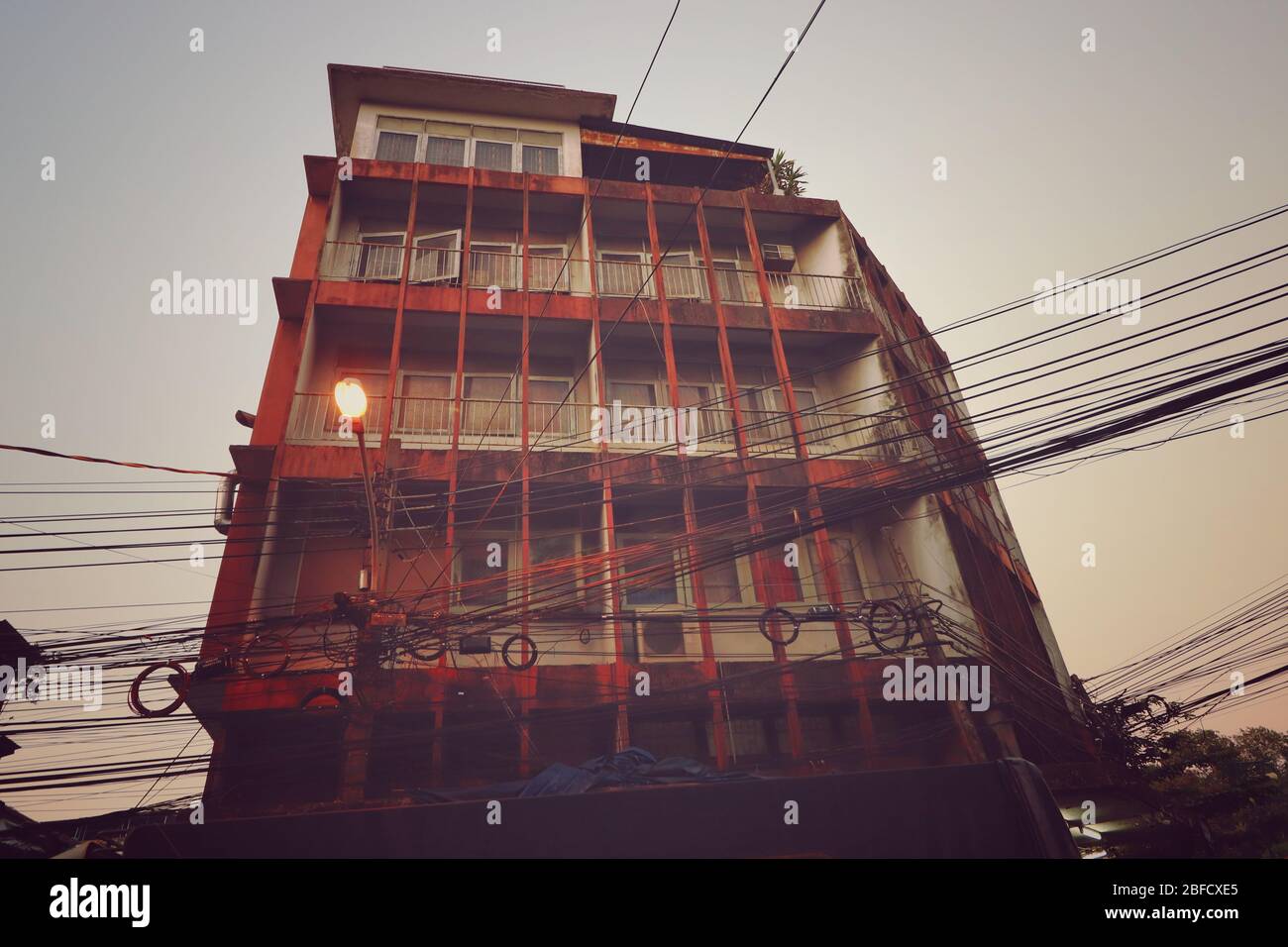 Rustic abandoned building in Yaowarat Street or Bangkok Chinatown ...