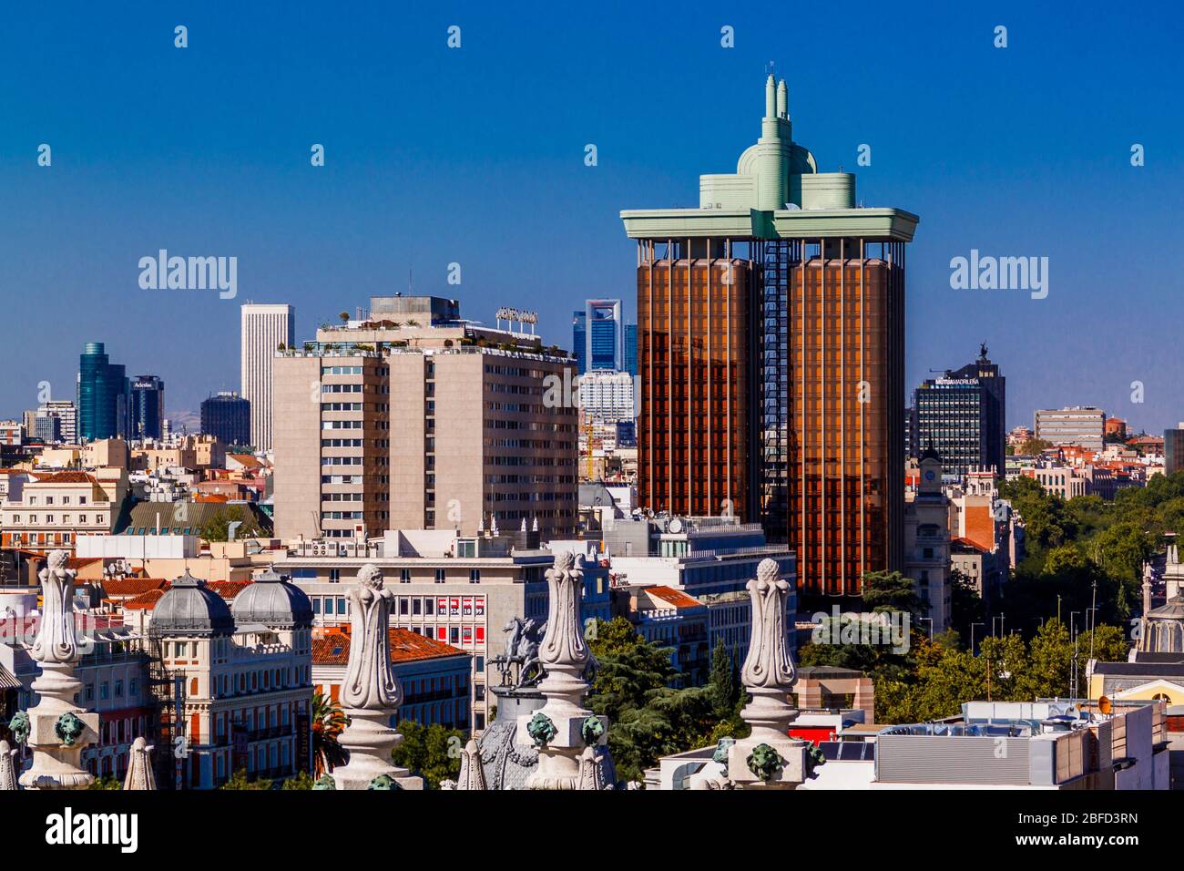 Paseo de recoletos hi-res stock photography and images - Alamy