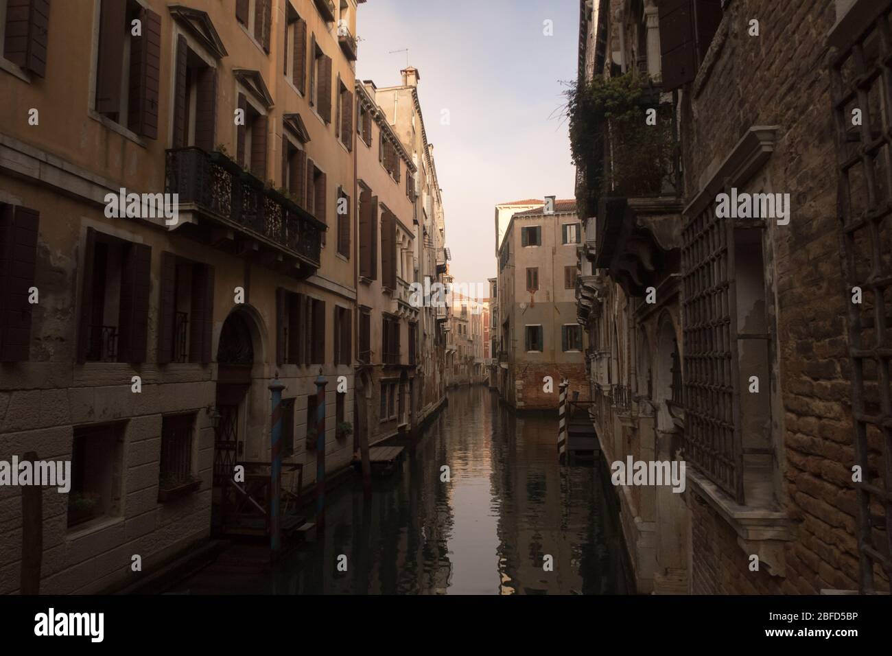 Empty canal hi-res stock photography and images - Alamy