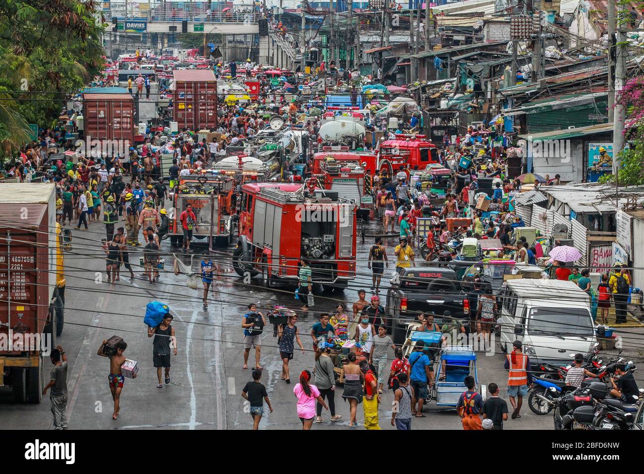 Slum area manila philippines hi-res stock photography and images - Alamy