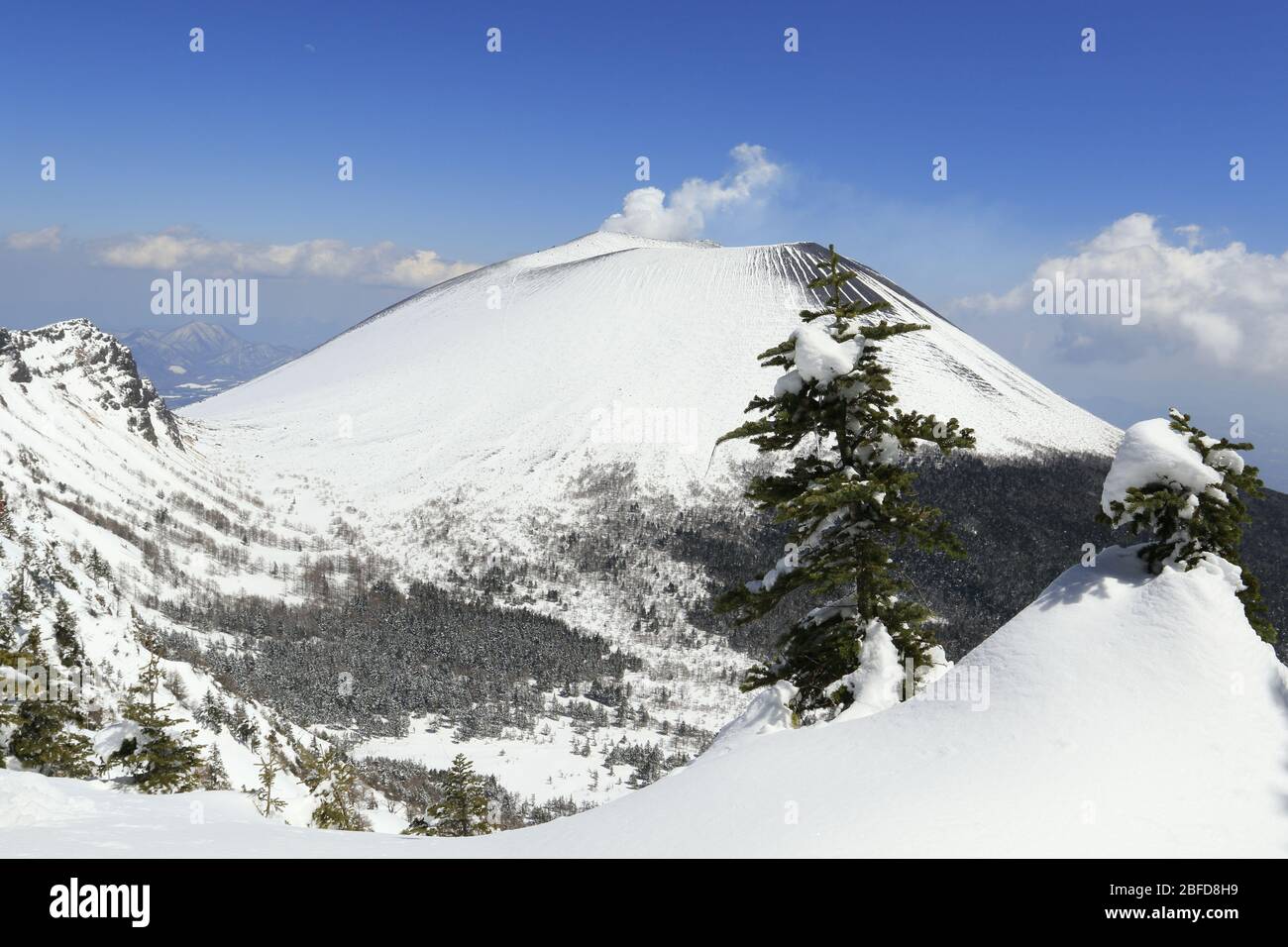 Asama japan hi-res stock photography and images - Alamy