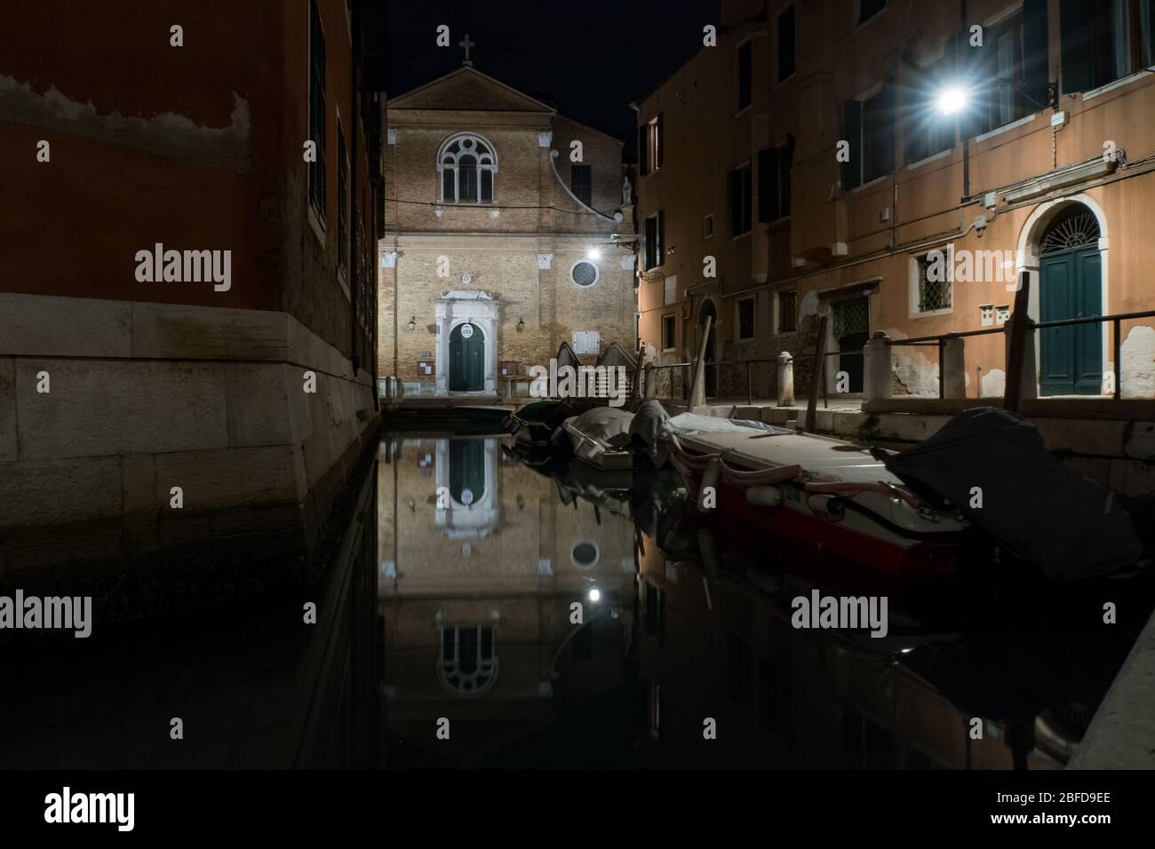 Night view of venice hi-res stock photography and images - Alamy