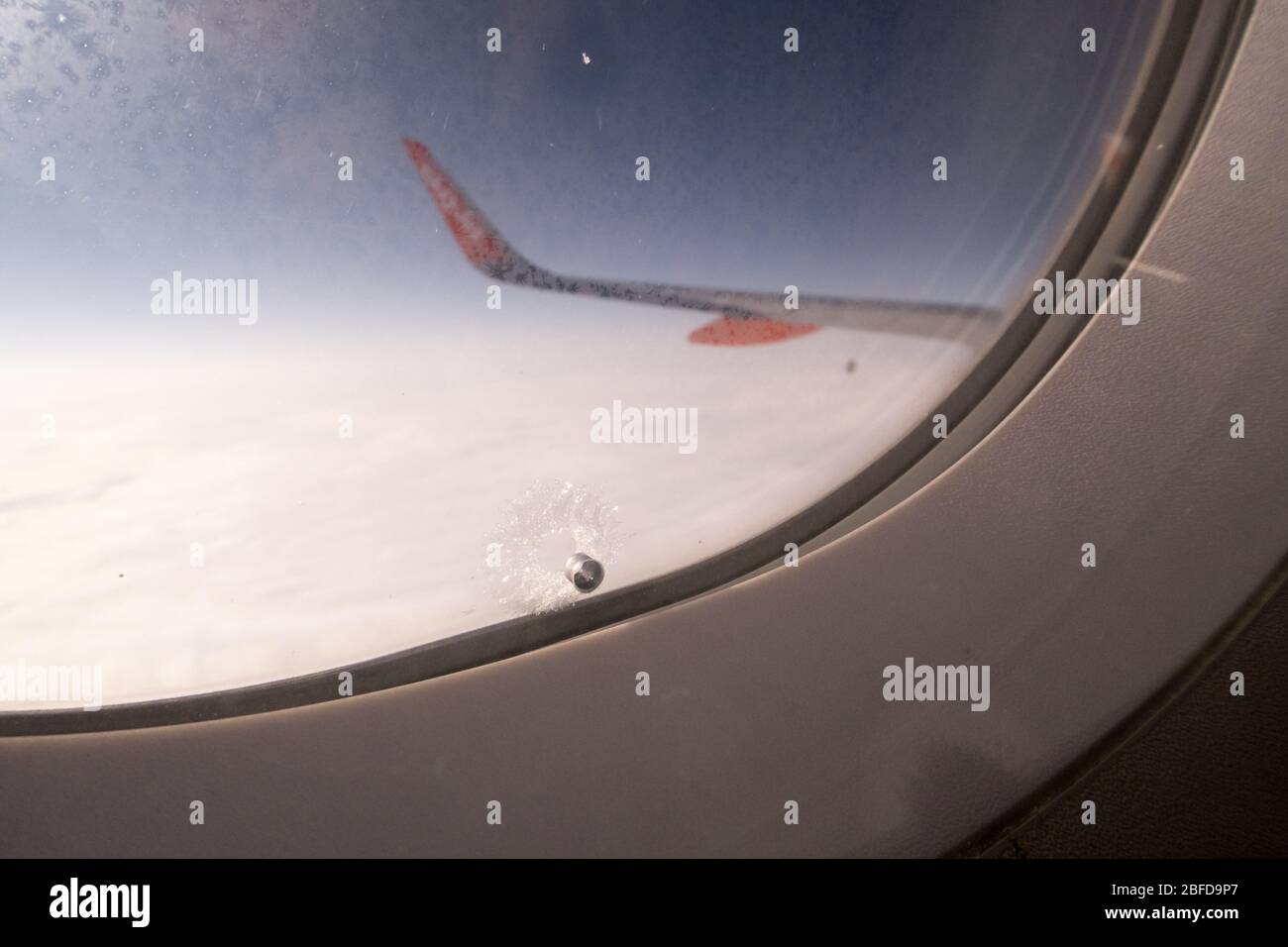 Easyjet aircraft window hi-res stock photography and images - Alamy