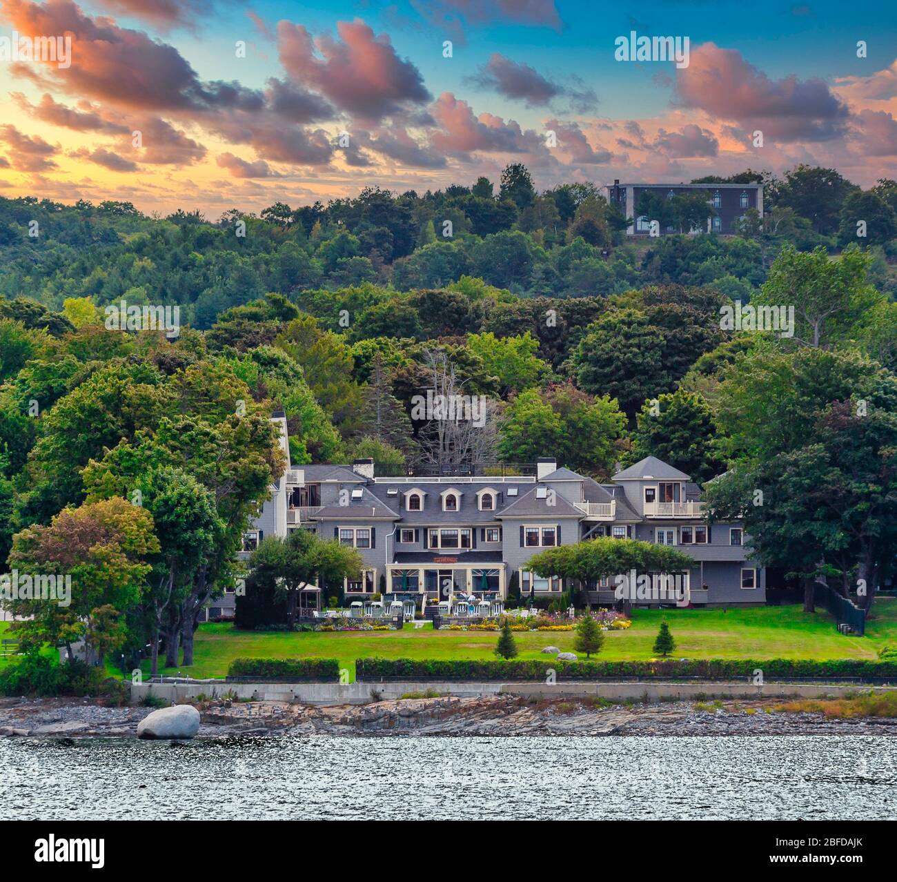 Old Inn on Maine Coast Stock Photo - Alamy