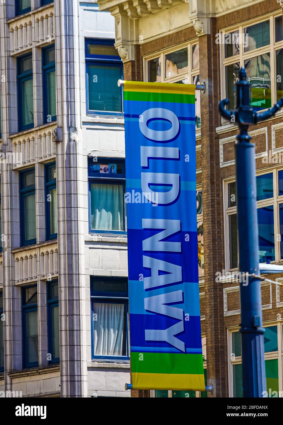 Old navy clothing retail store hi-res stock photography and images - Alamy