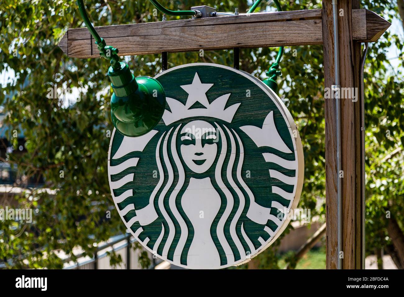 Starbucks sign hi-res stock photography and images - Alamy