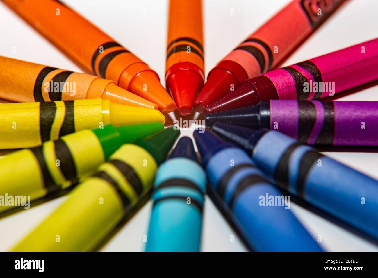 A set of children's colouring crayons formed in a circle Stock Photo ...