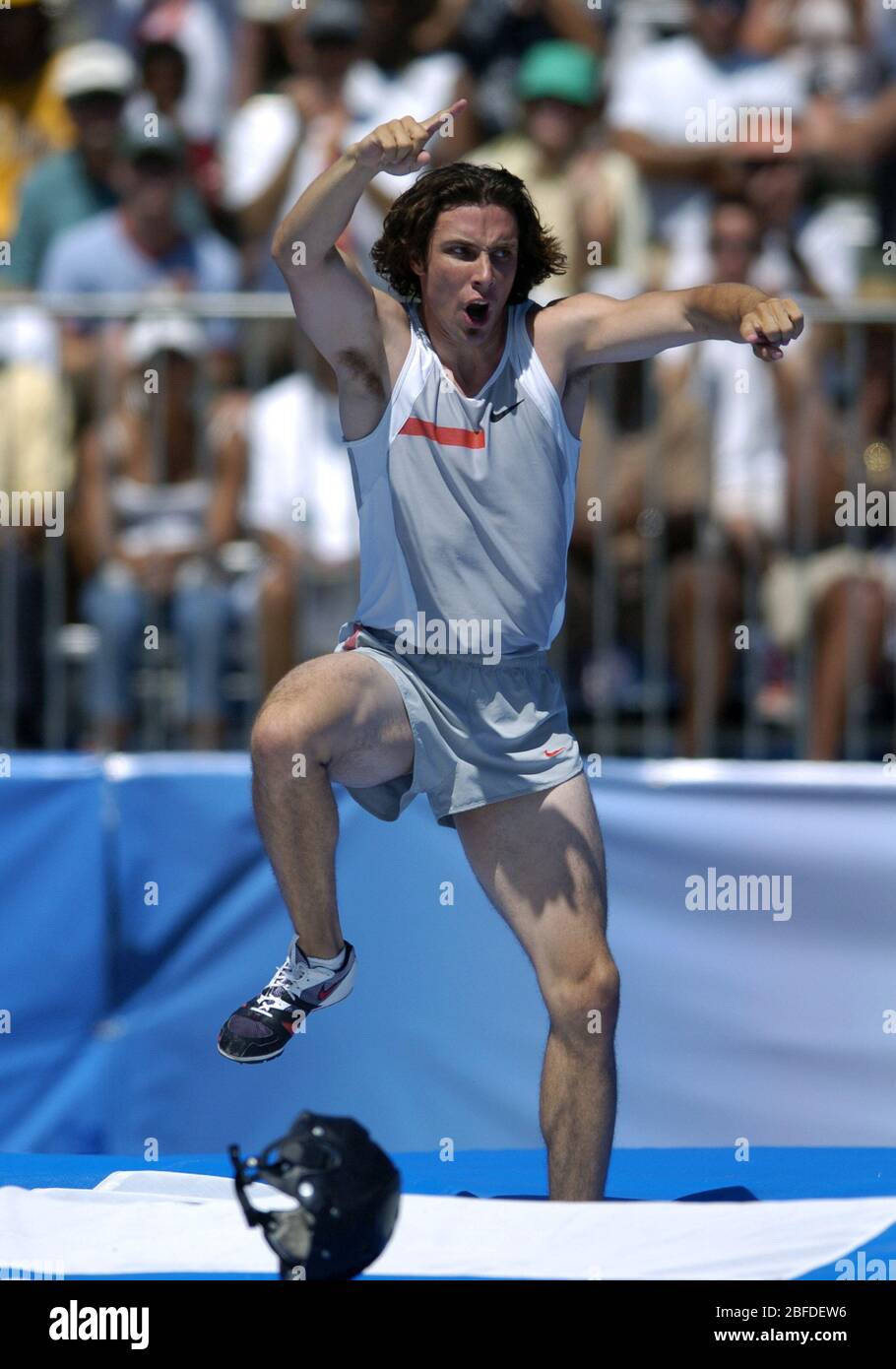 Finishes in pole vault hi-res stock photography and images - Alamy