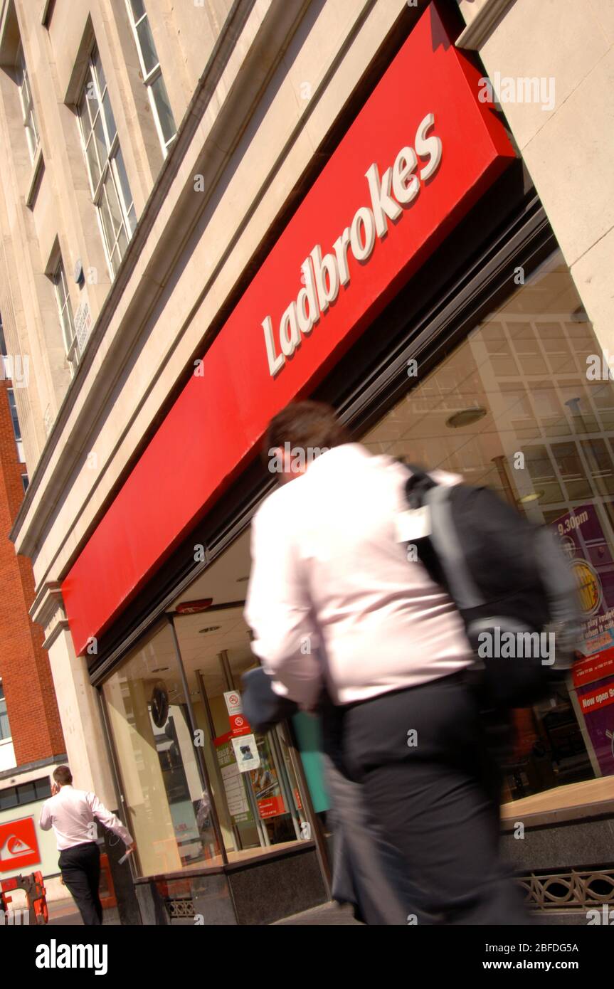 Ladbrokes store hi-res stock photography and images - Alamy
