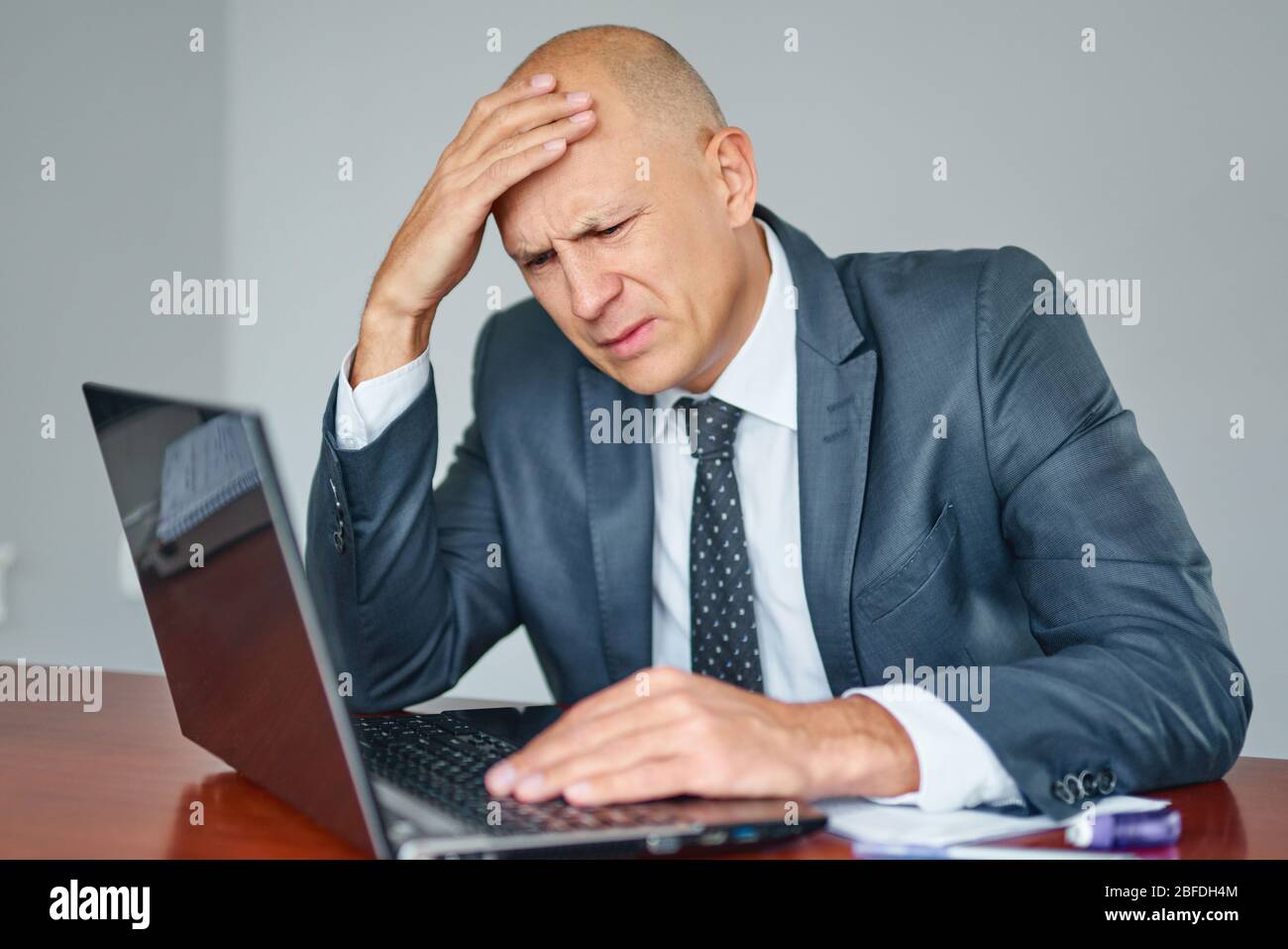 Portrait of worried man. Business problems concept Stock Photo - Alamy