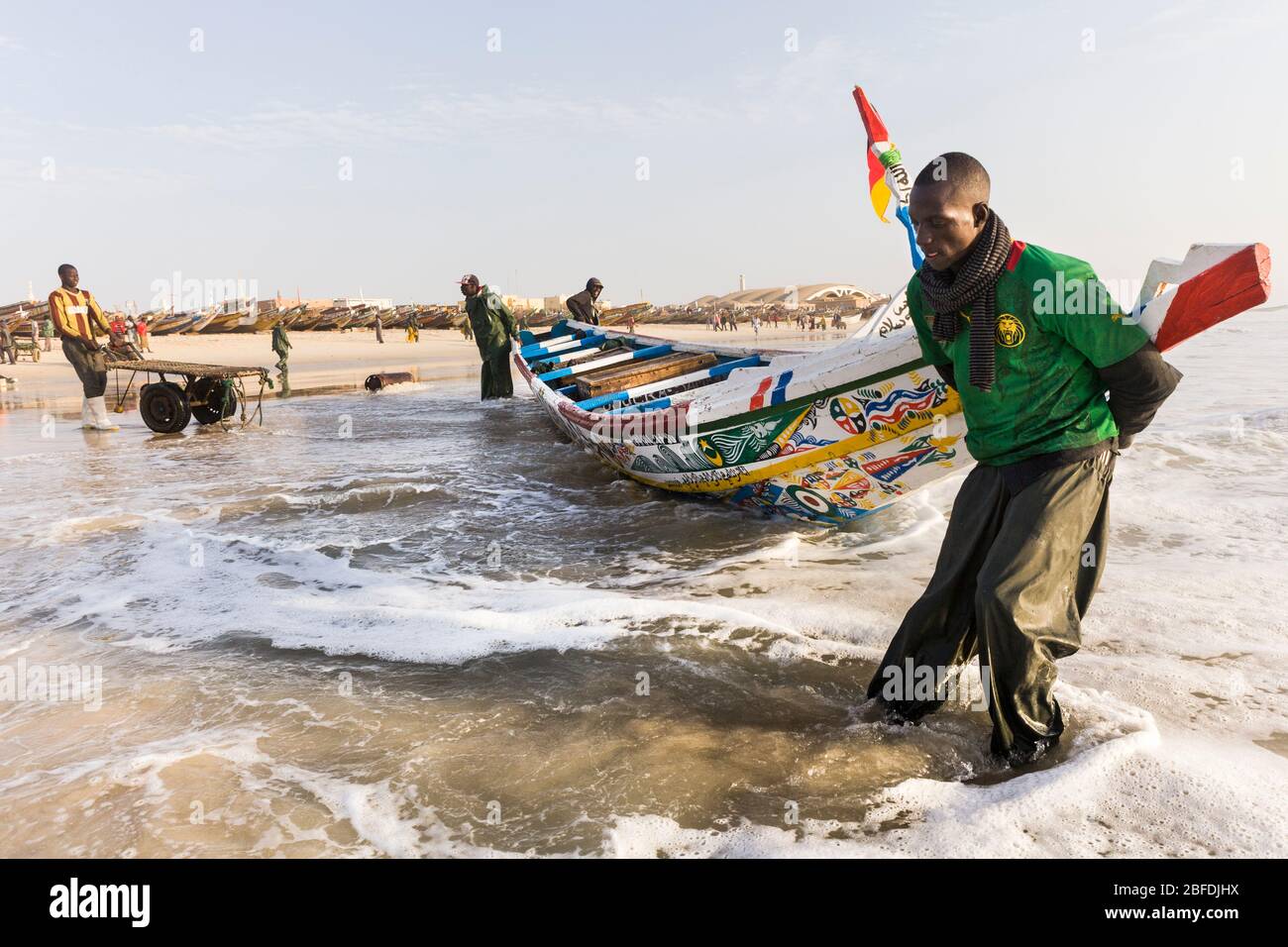Mauritania nouakchott fishing boat hi-res stock photography and images ...