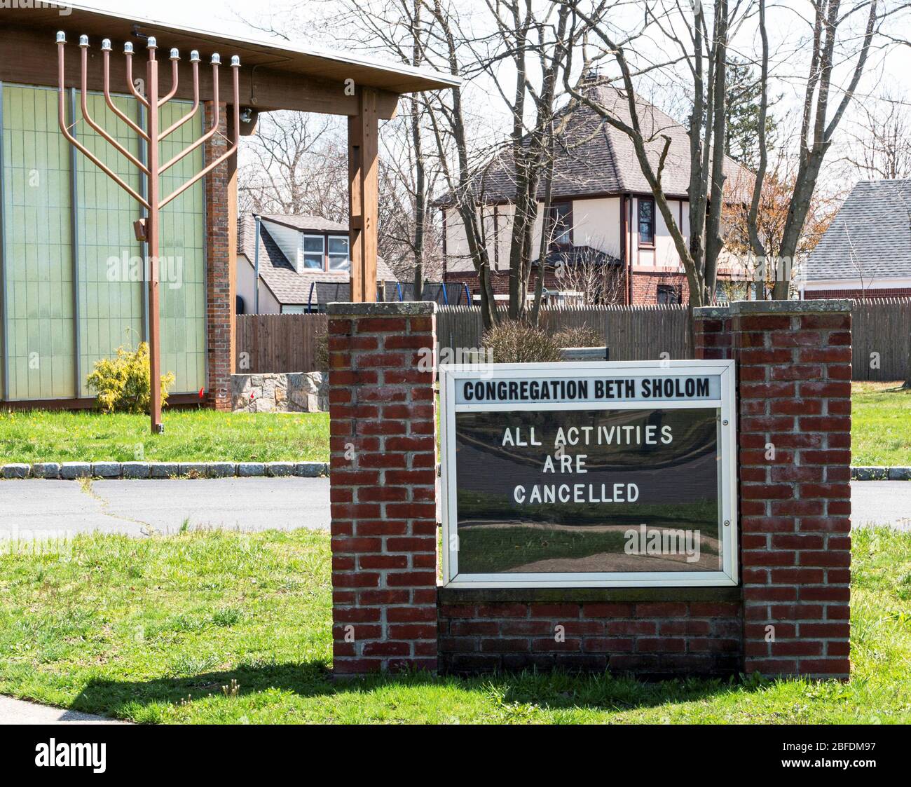 Closed churches hi-res stock photography and images - Alamy