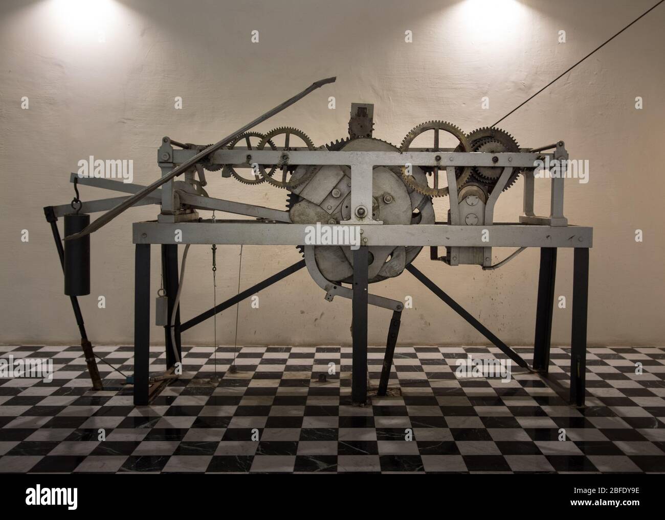 Mechanism in the bell tower of Messina that moves the lion figure ...