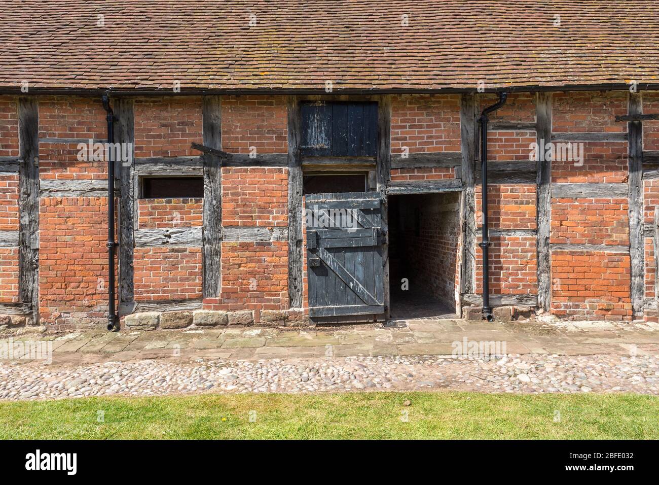Brick barn hi-res stock photography and images - Alamy