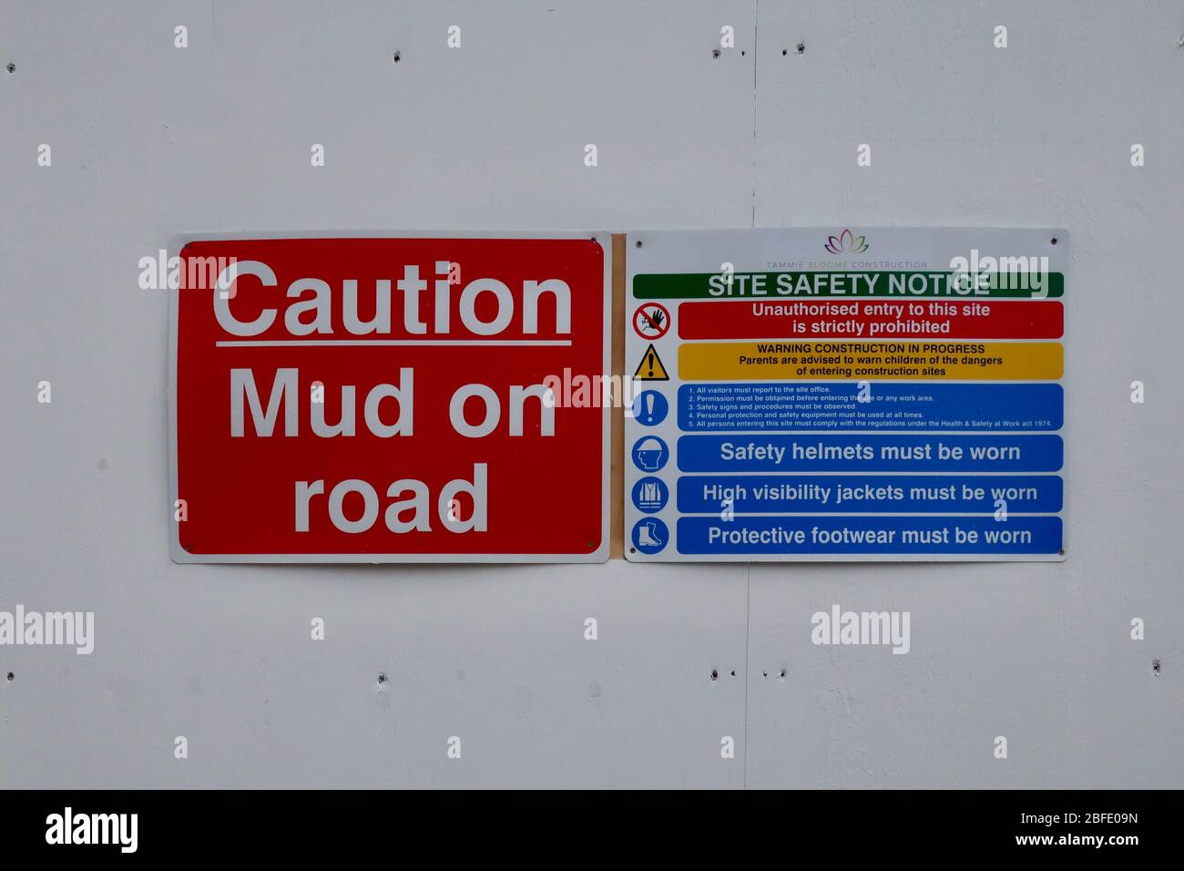 Kesgrave, Suffolk, UK - 18 April 2020: Caution mud on road. Safety ...
