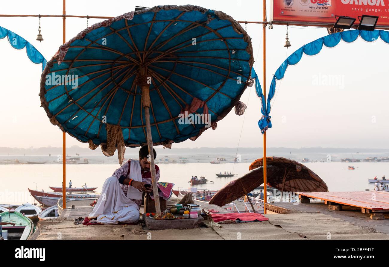 aranasi, Uttar Pradesh / India - April 2019 : Pilgrims worshiping river ...