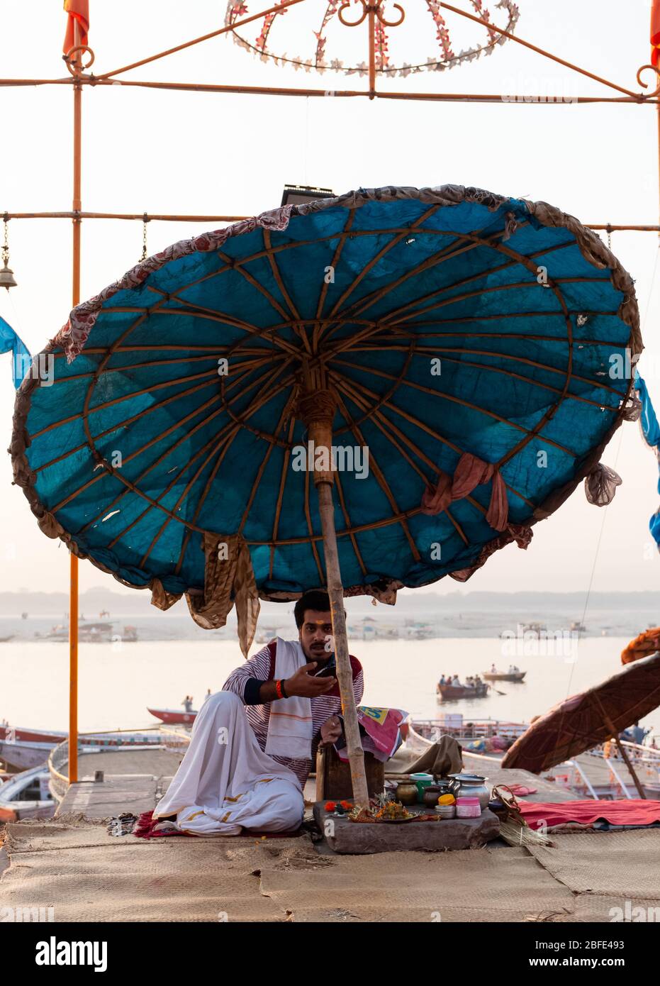 aranasi, Uttar Pradesh / India - April 2019 : Pilgrims worshiping river ...