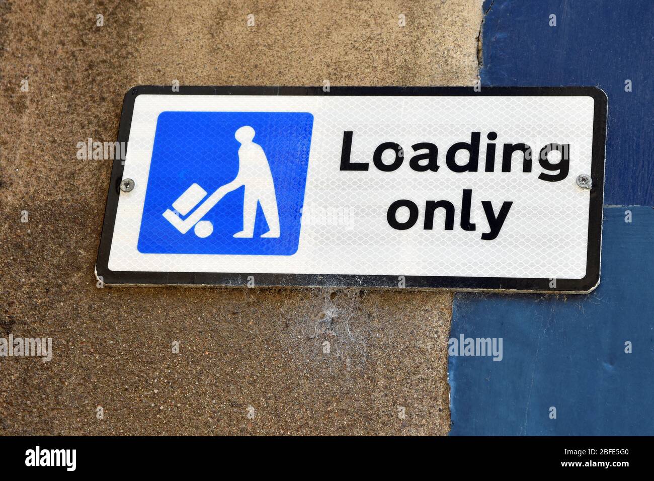 Restriction loading sign hi-res stock photography and images - Alamy