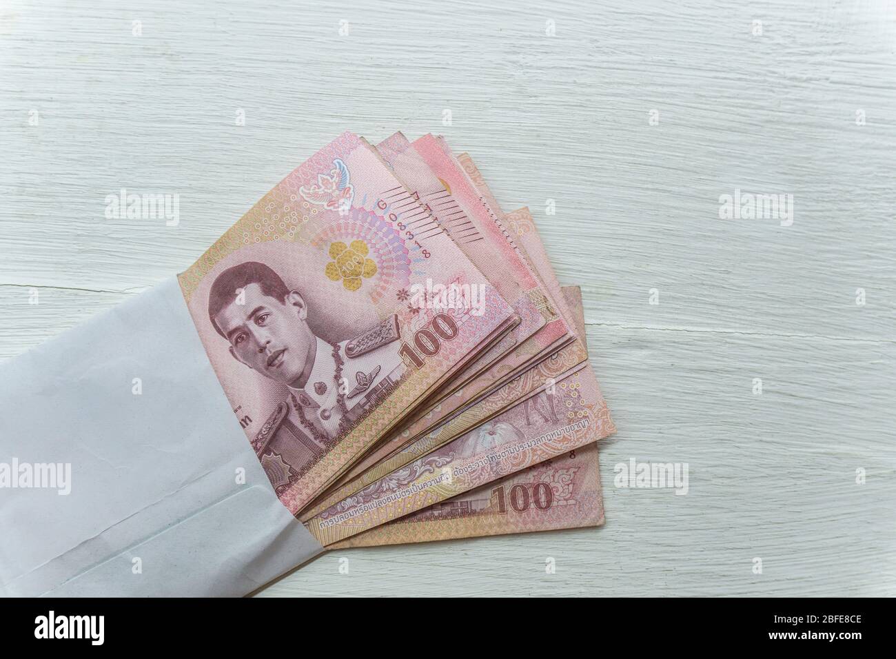 100 thai baht banknotes hi-res stock photography and images - Alamy
