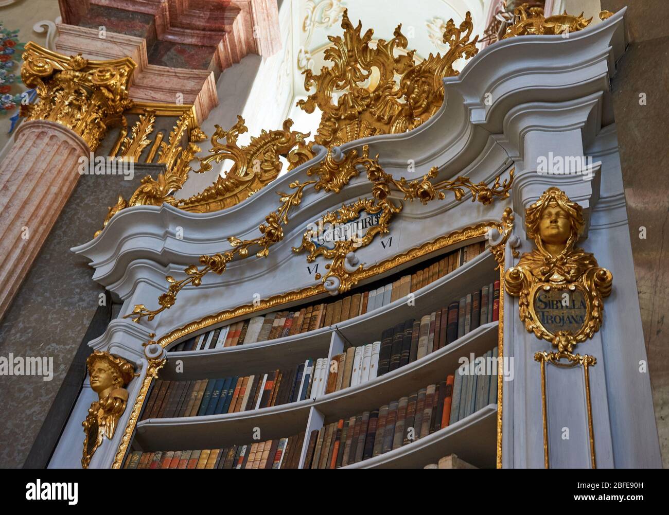 Unique library hi-res stock photography and images - Alamy