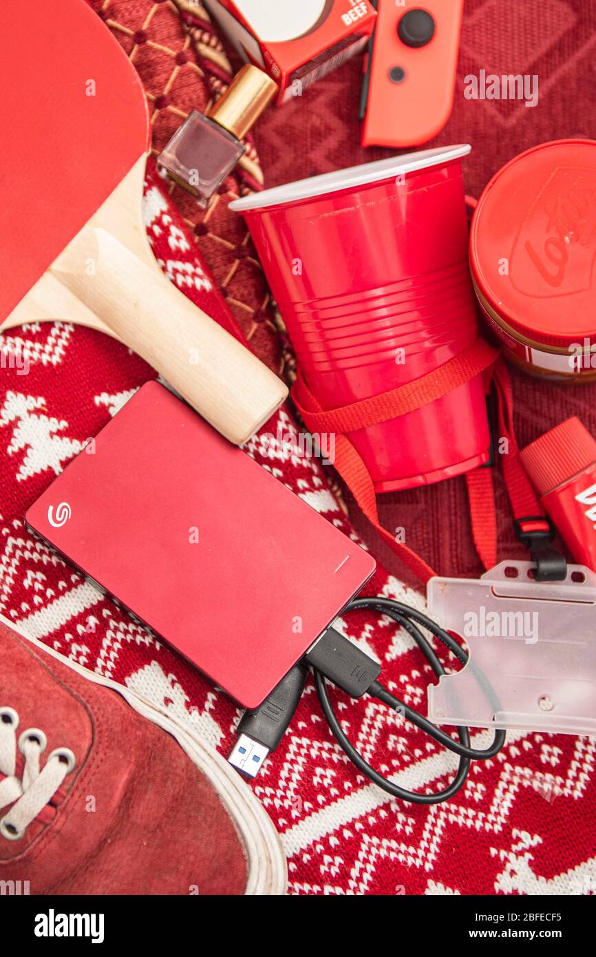 Red block colour collage hi-res stock photography and images - Alamy