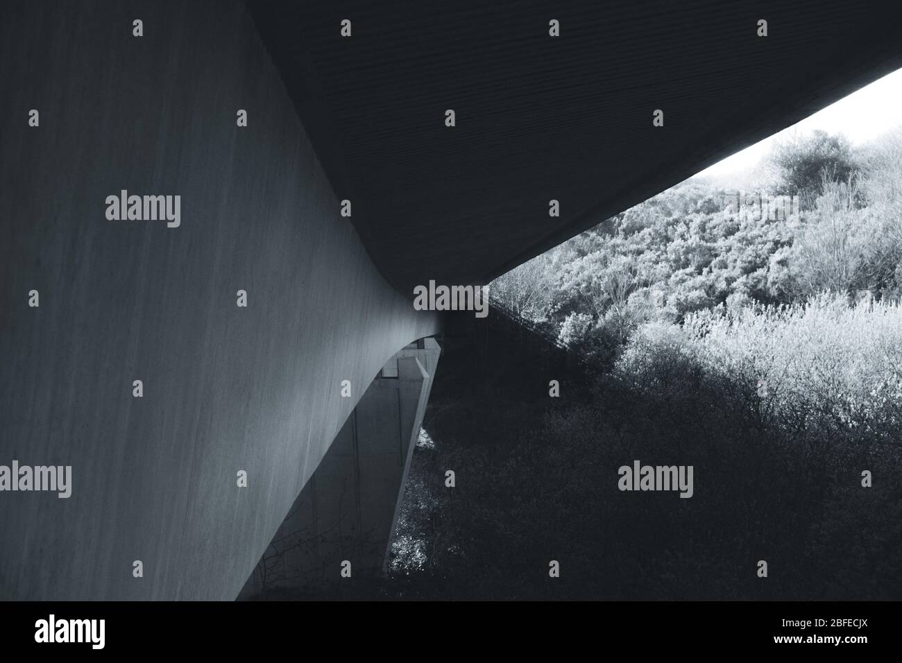 Bridge underpass hi-res stock photography and images - Alamy