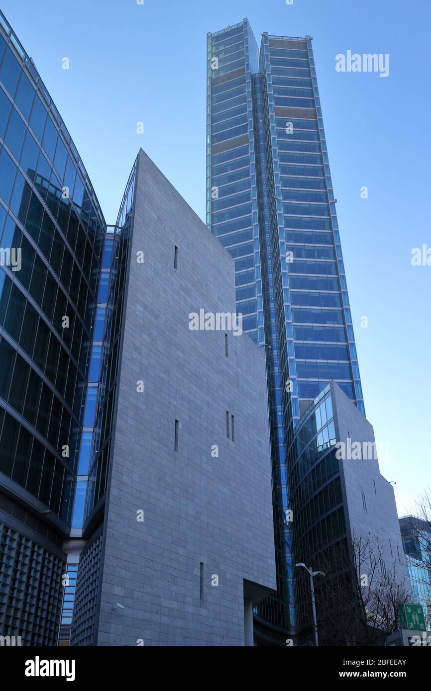 Milan skyline skyscrapers night hi-res stock photography and images - Alamy