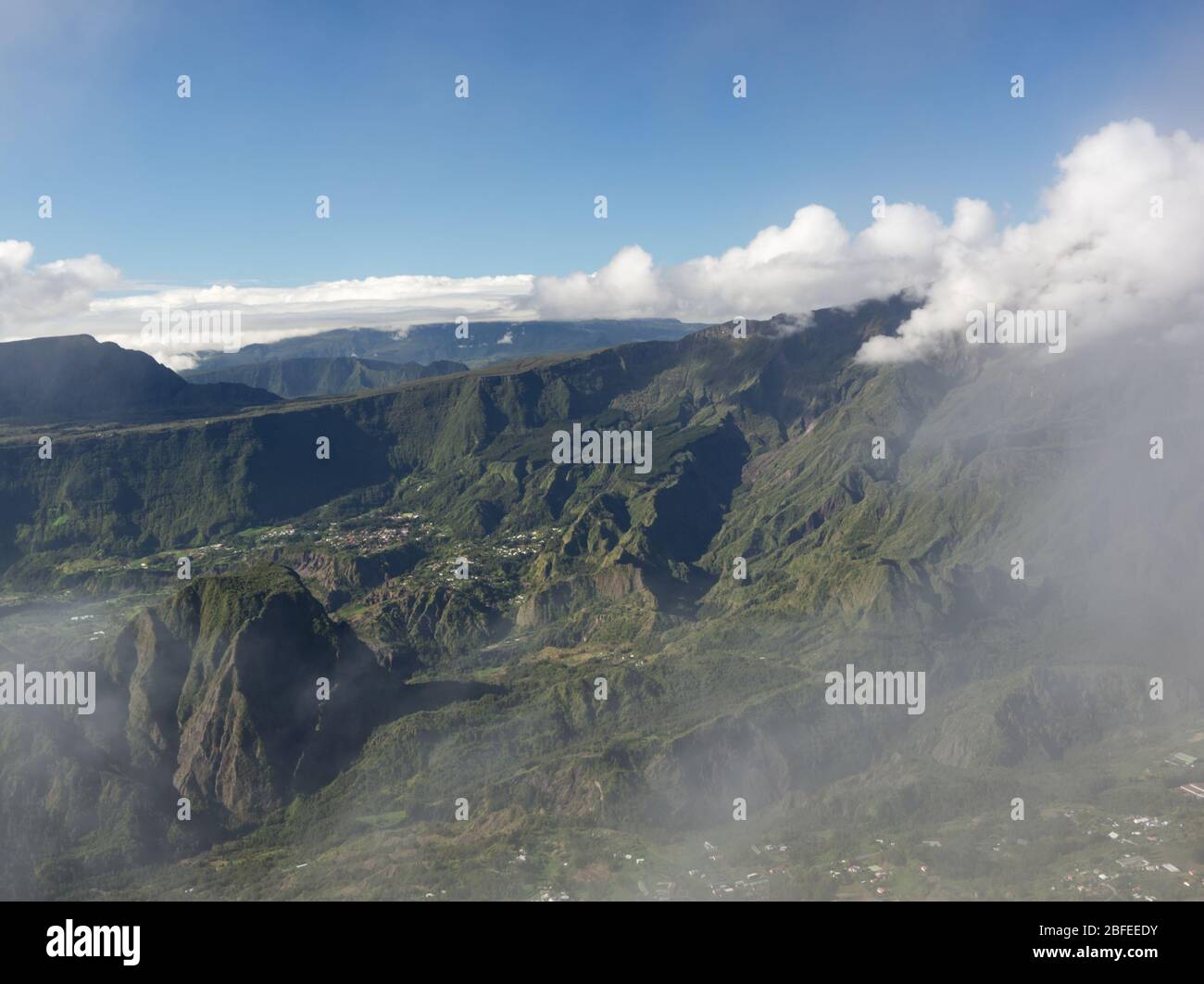 Beautiful landscape island reunion hi-res stock photography and images ...