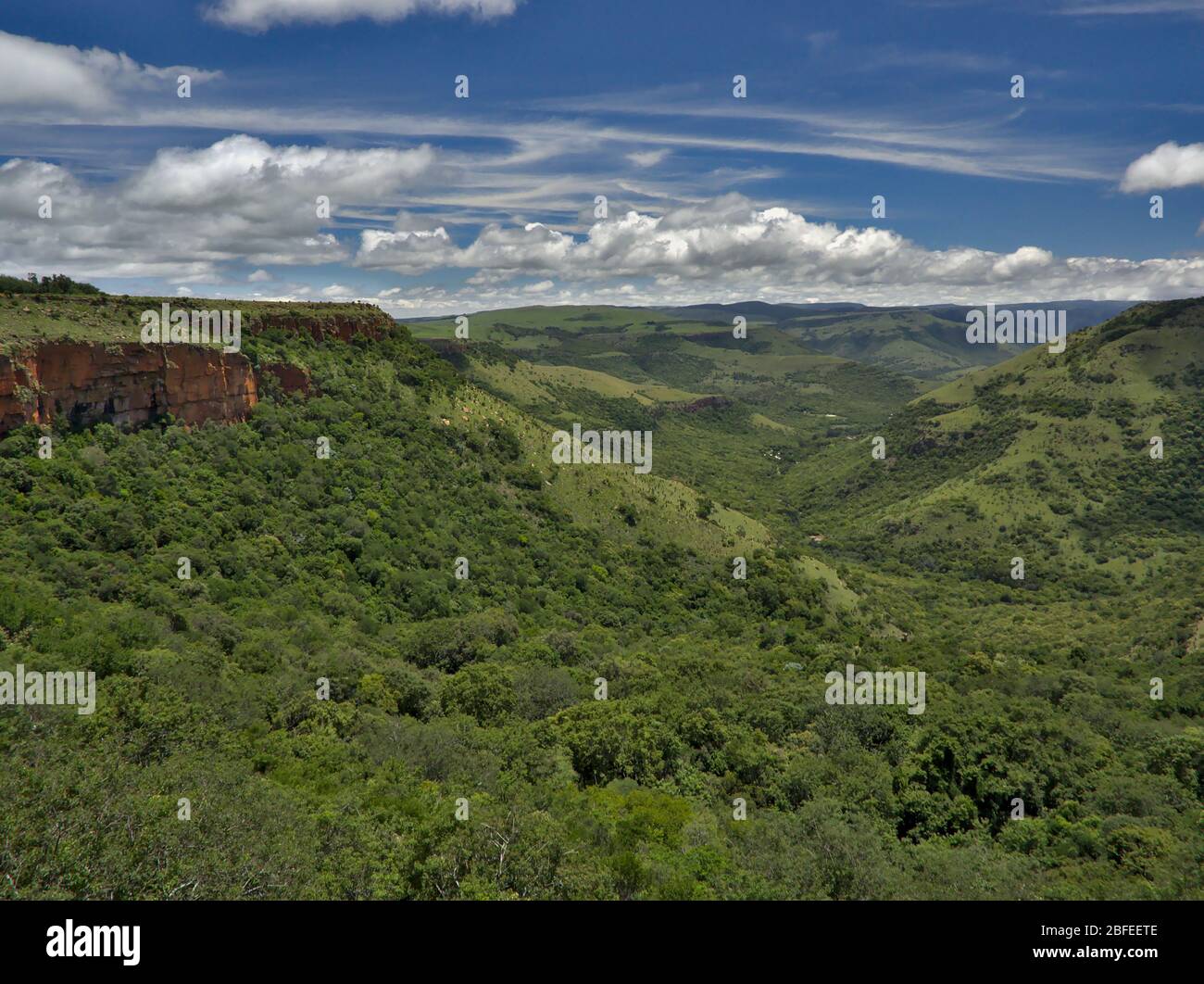Scenic view in South African mountains on a bright sunny day ...