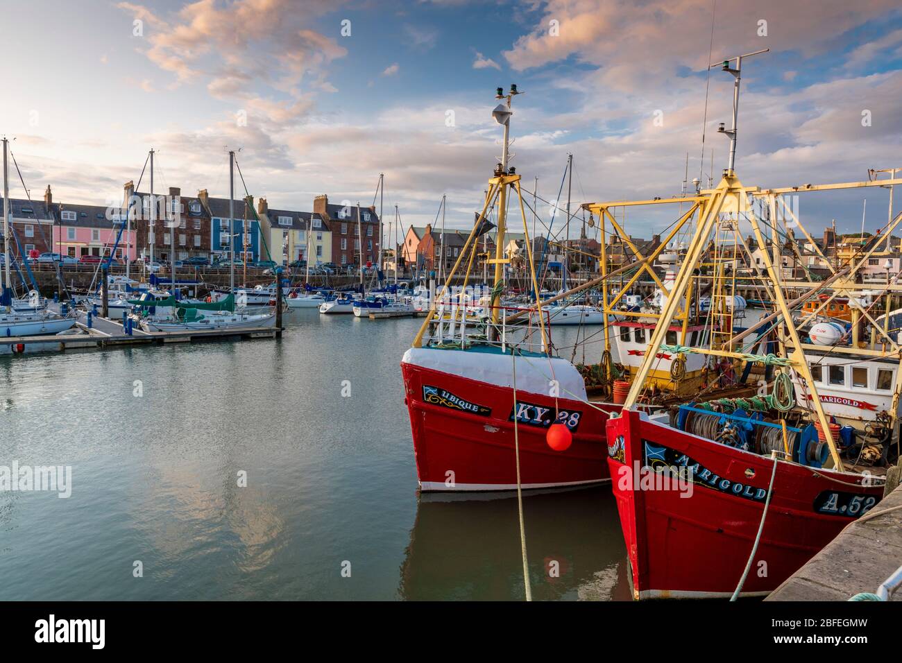 Creeling hi-res stock photography and images - Alamy