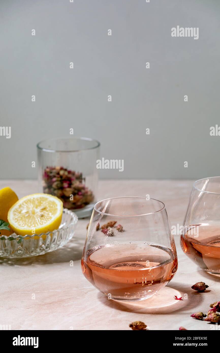 Rose sparkling lemonade hi-res stock photography and images - Alamy