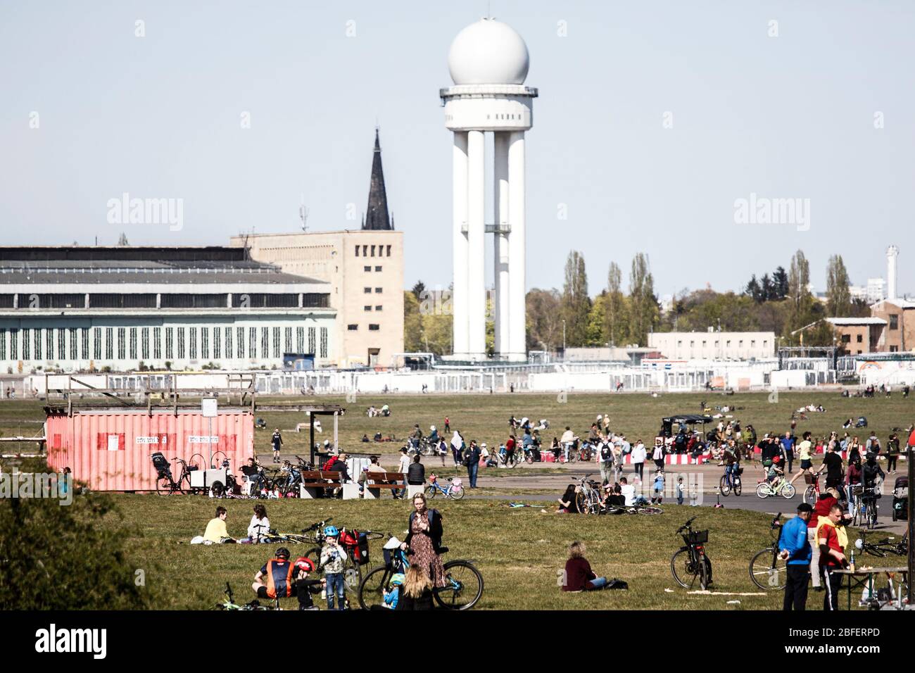 Berlin, Germany. 18th Apr, 2020. Numerous people visit the Tempelhofer ...