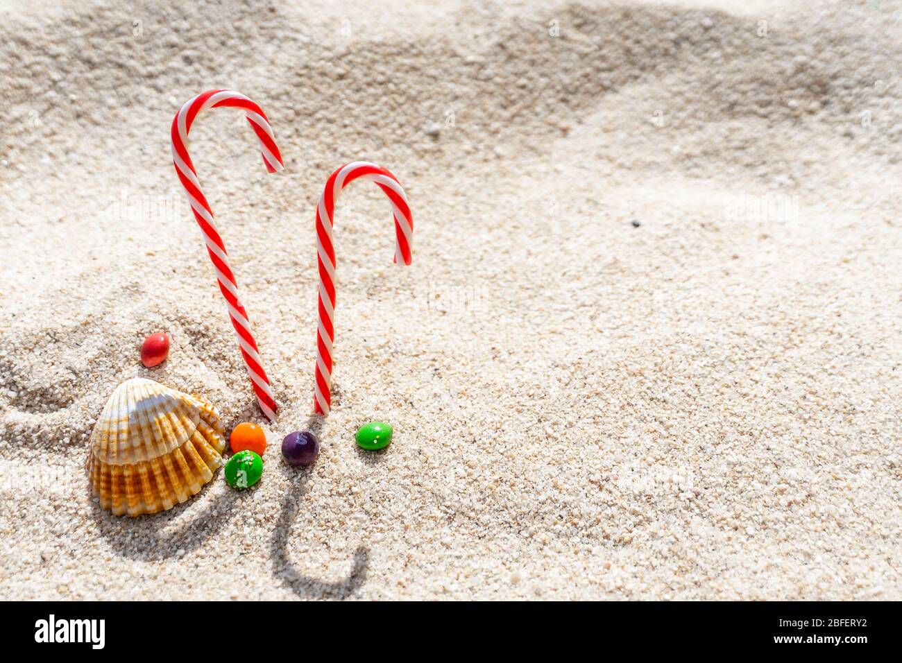 Tropical ocean dessert island hi-res stock photography and images - Alamy