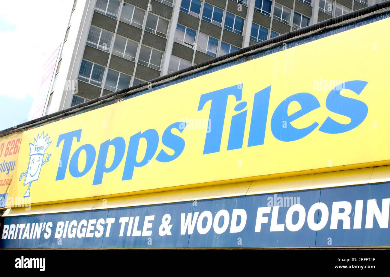 Topps tiles london hi-res stock photography and images - Alamy