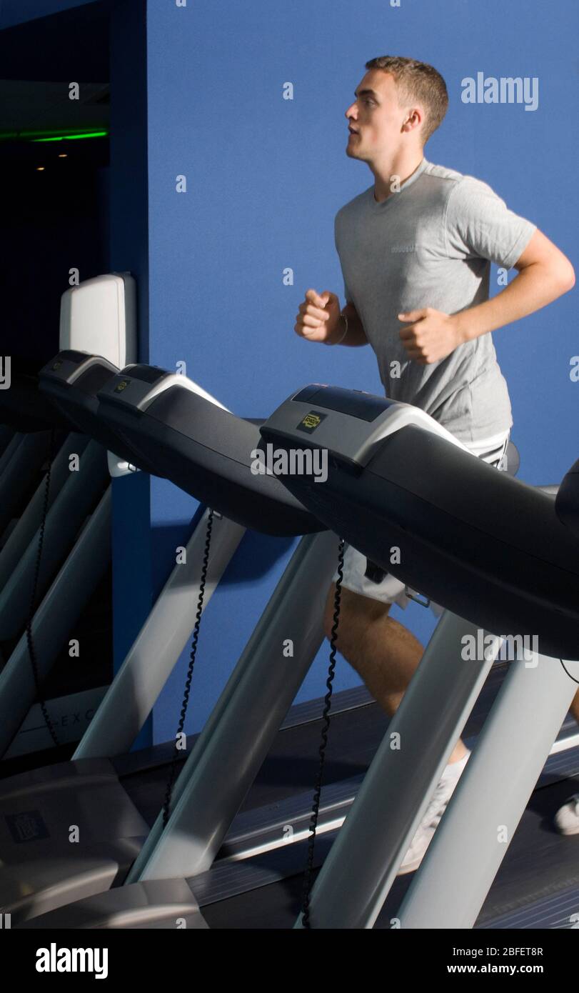 Fitness man running on treadmill hi-res stock photography and images ...