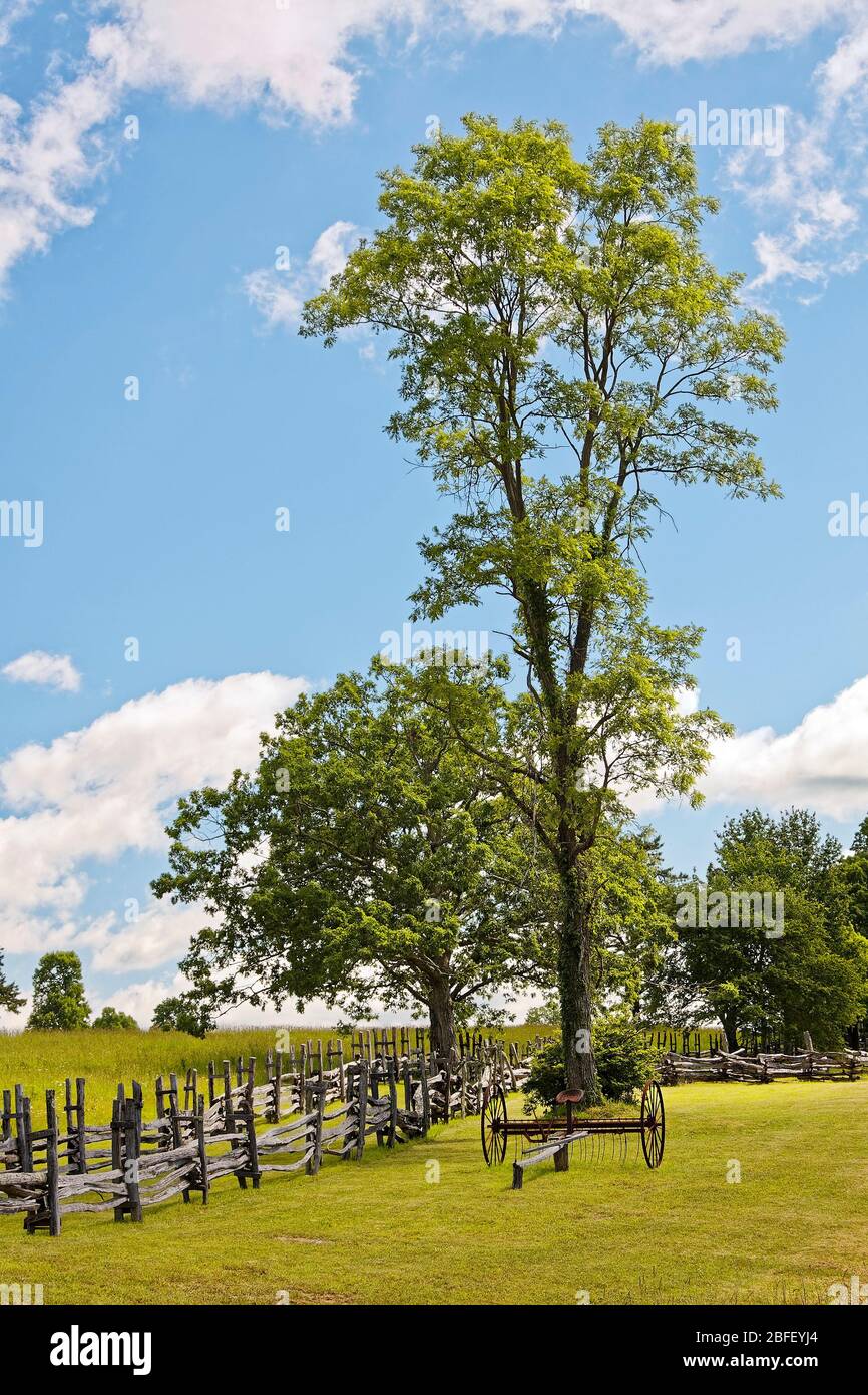 Antique hay raking equipment hi-res stock photography and images - Alamy