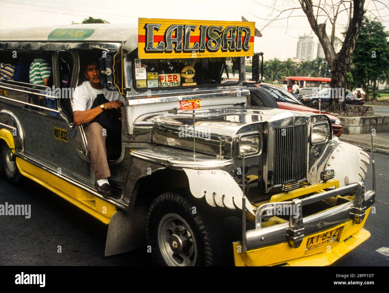 Jeepney minibus philippines hi-res stock photography and images - Alamy