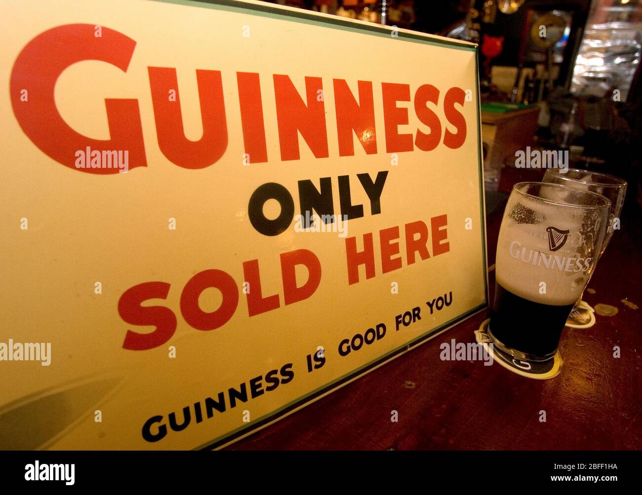 A 'Guinness only sold here' sign in a traditional Irish pub Stock Photo ...