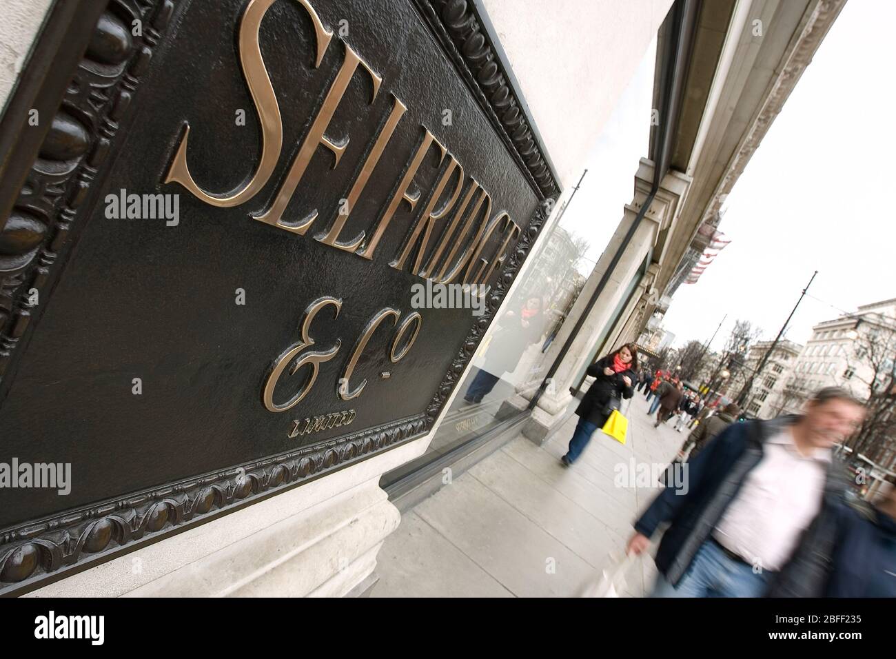 Selfridge department store sign hi-res stock photography and images - Alamy