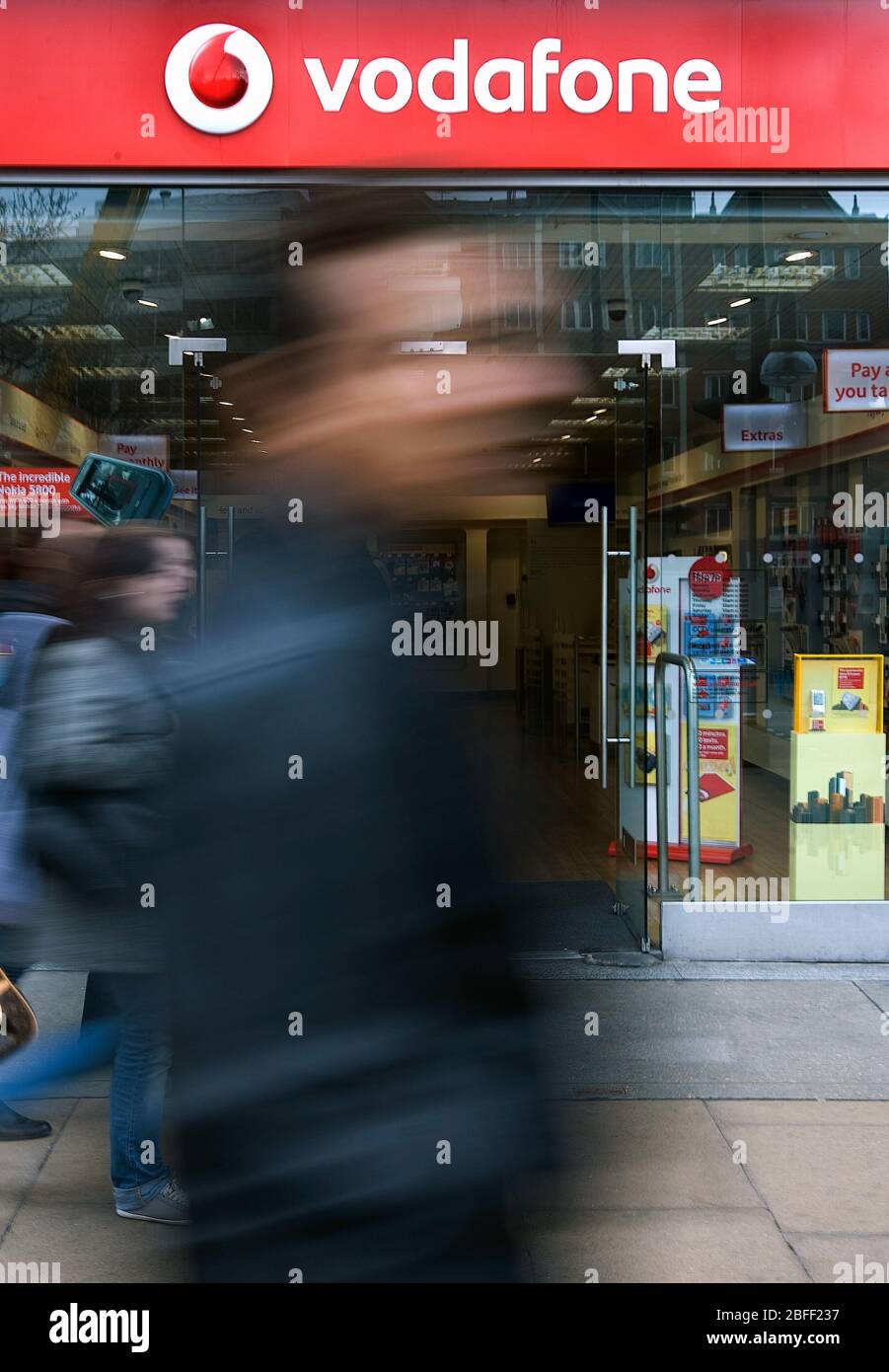 A Vodafone store in Central London Stock Photo - Alamy