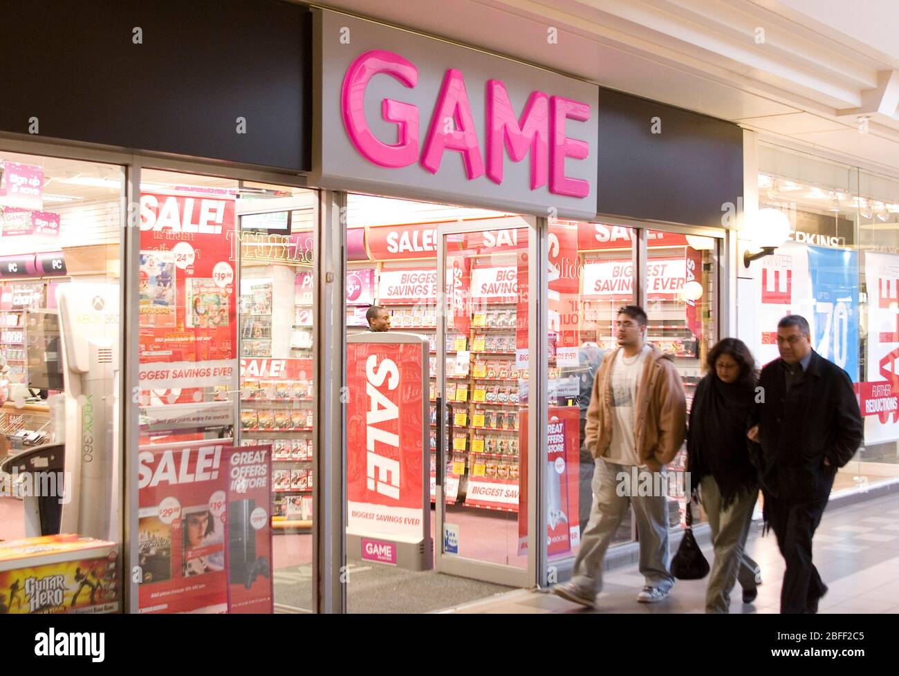 A Game store in North London Stock Photo - Alamy