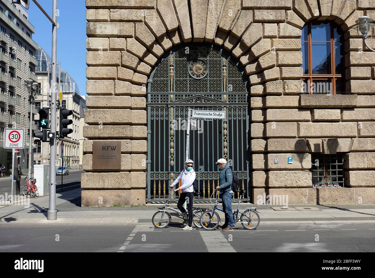 Kfw logo hi-res stock photography and images - Alamy