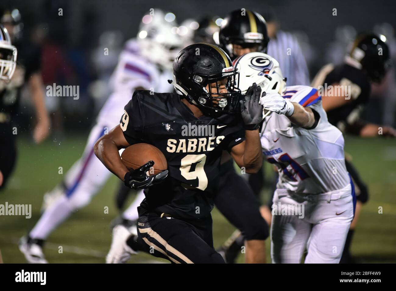 American football player back hi-res stock photography and images - Alamy