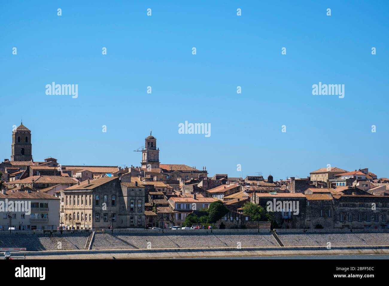 Arles france panoramic view hi-res stock photography and images - Alamy