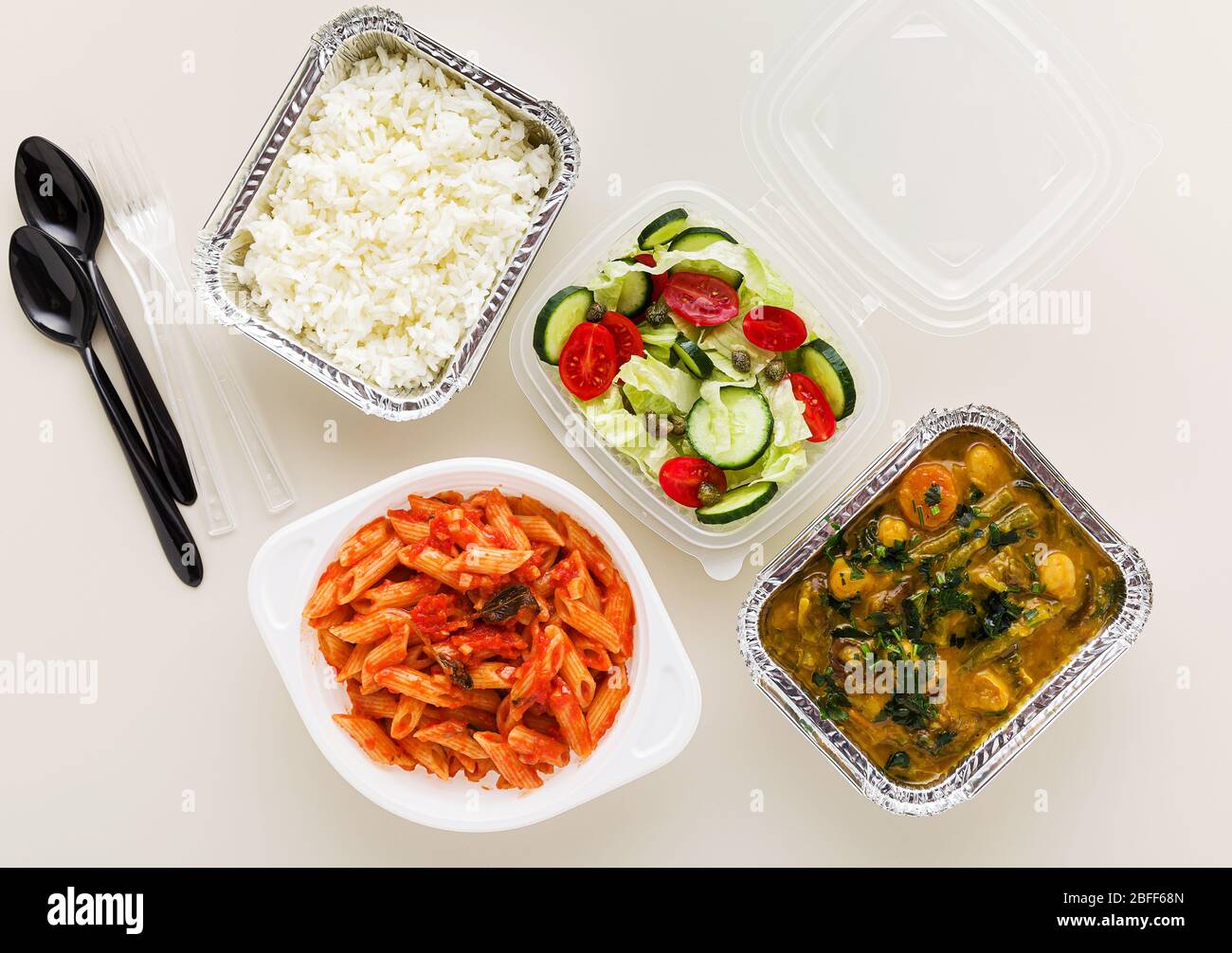 Curry takeaway container hi-res stock photography and images - Alamy