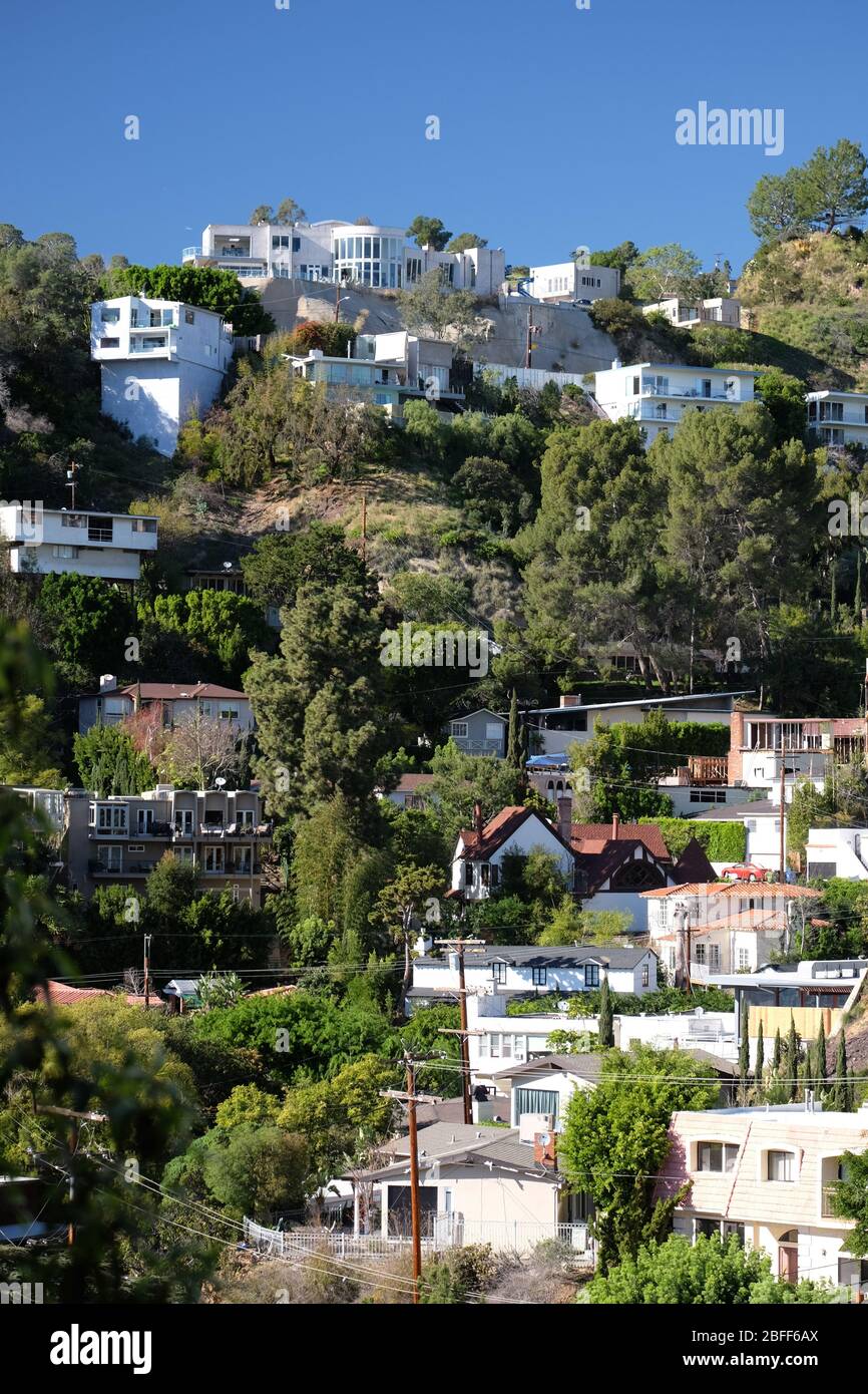 View of pricey homes on the hillside of the Hollywood Hills in Los ...