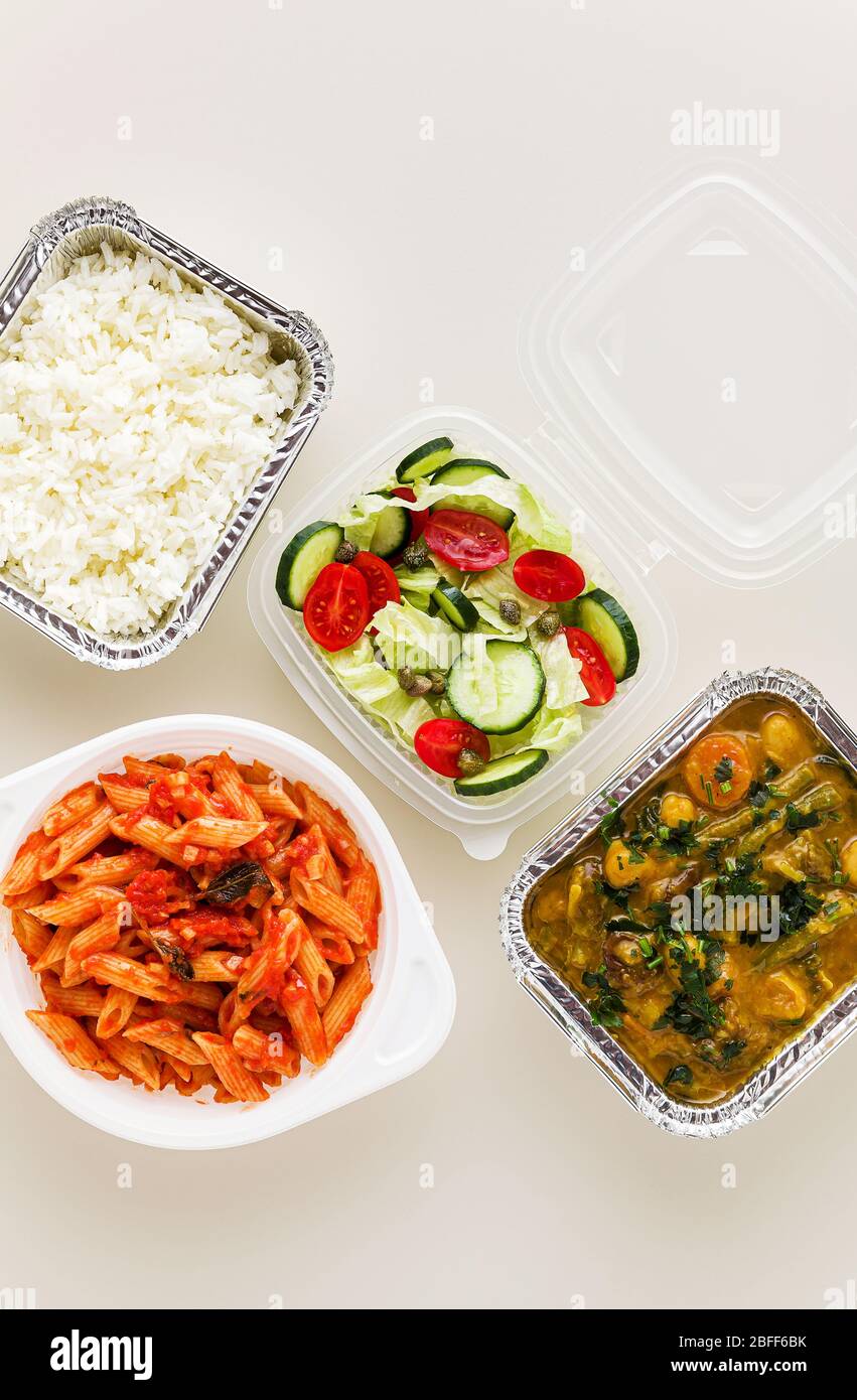 Curry takeaway container hi-res stock photography and images - Alamy